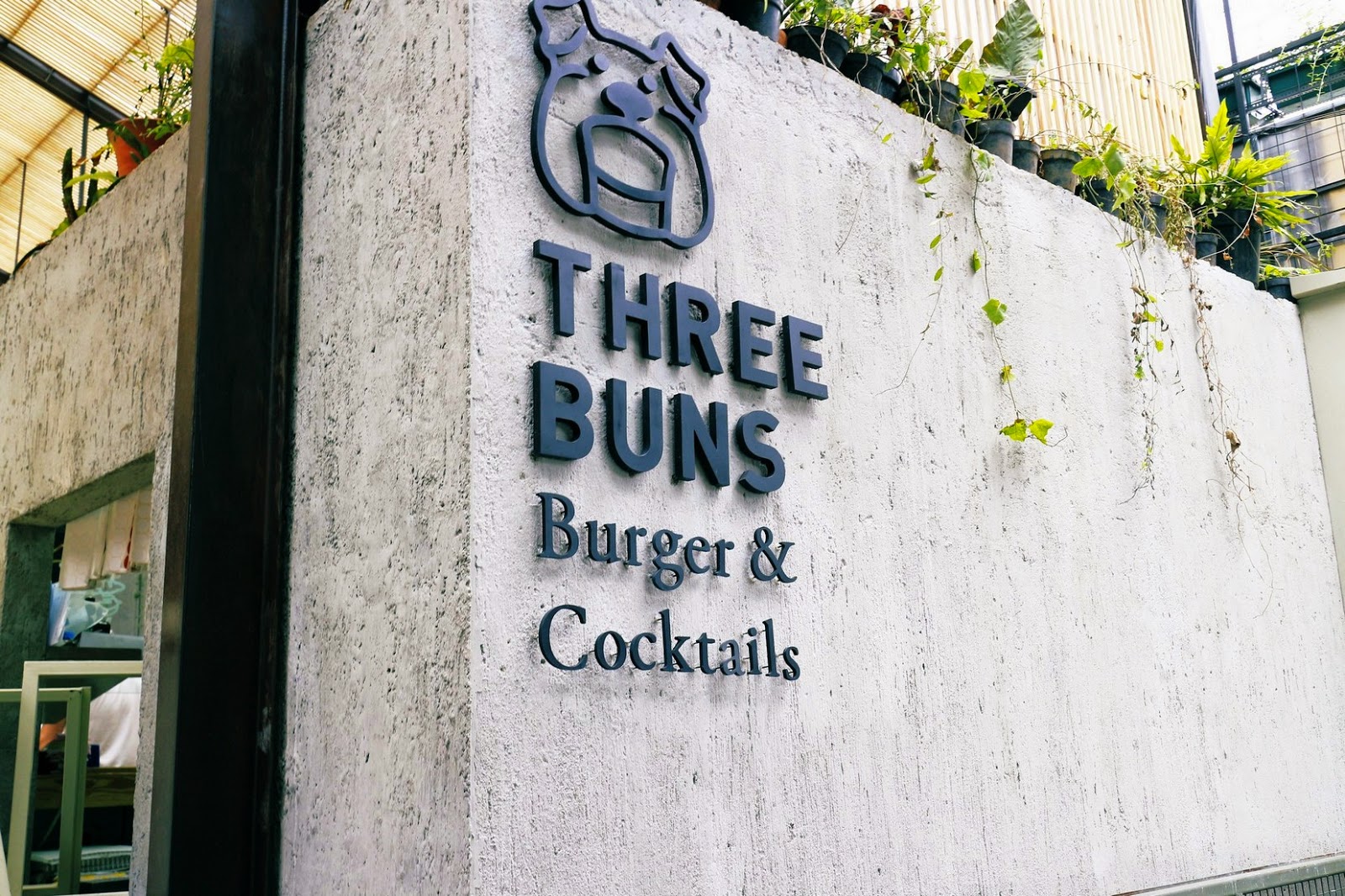 Pale The Cat: Three Buns Senopati