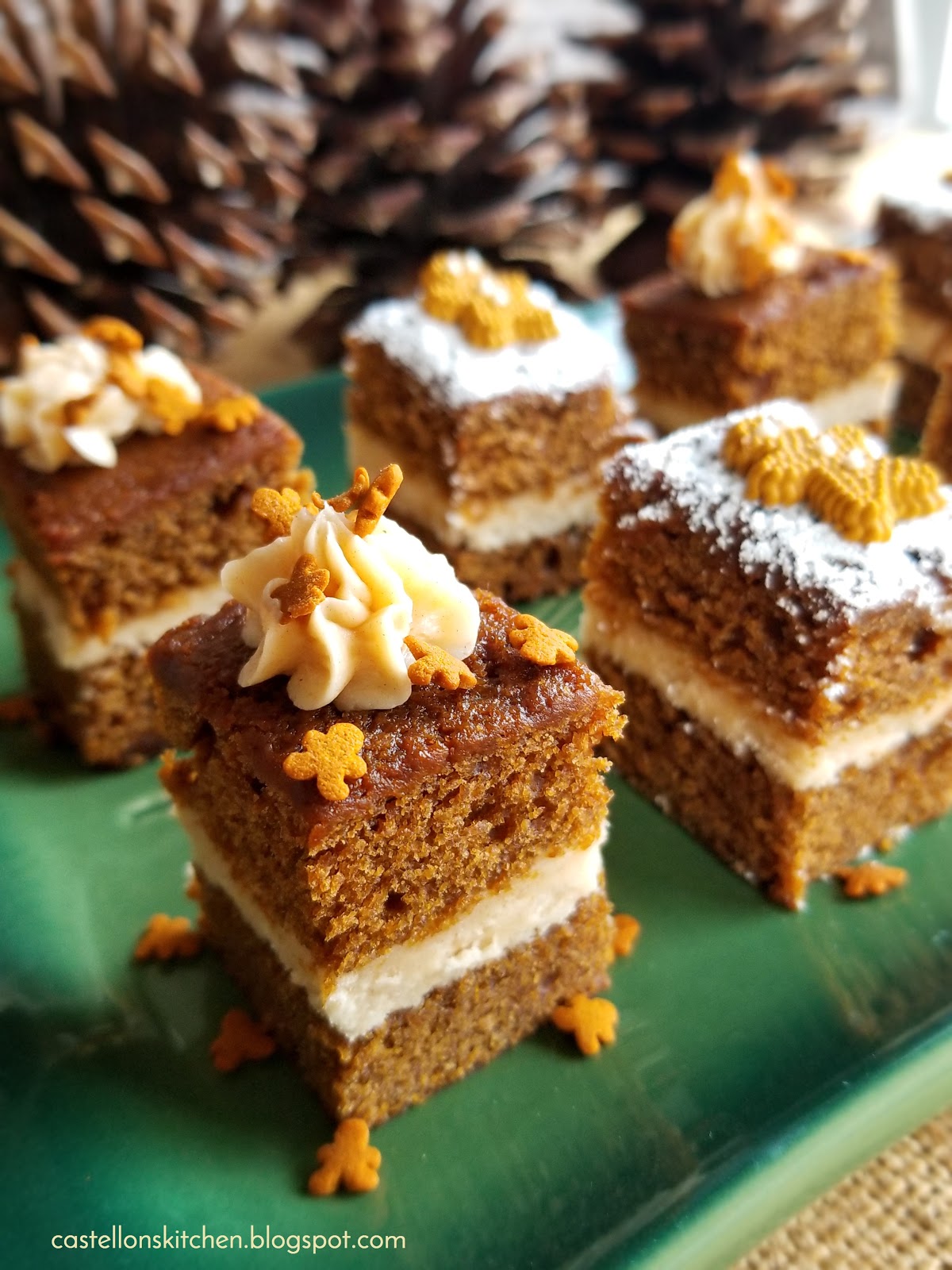 Castellon's Kitchen: Gingerbread Spritz Cookies