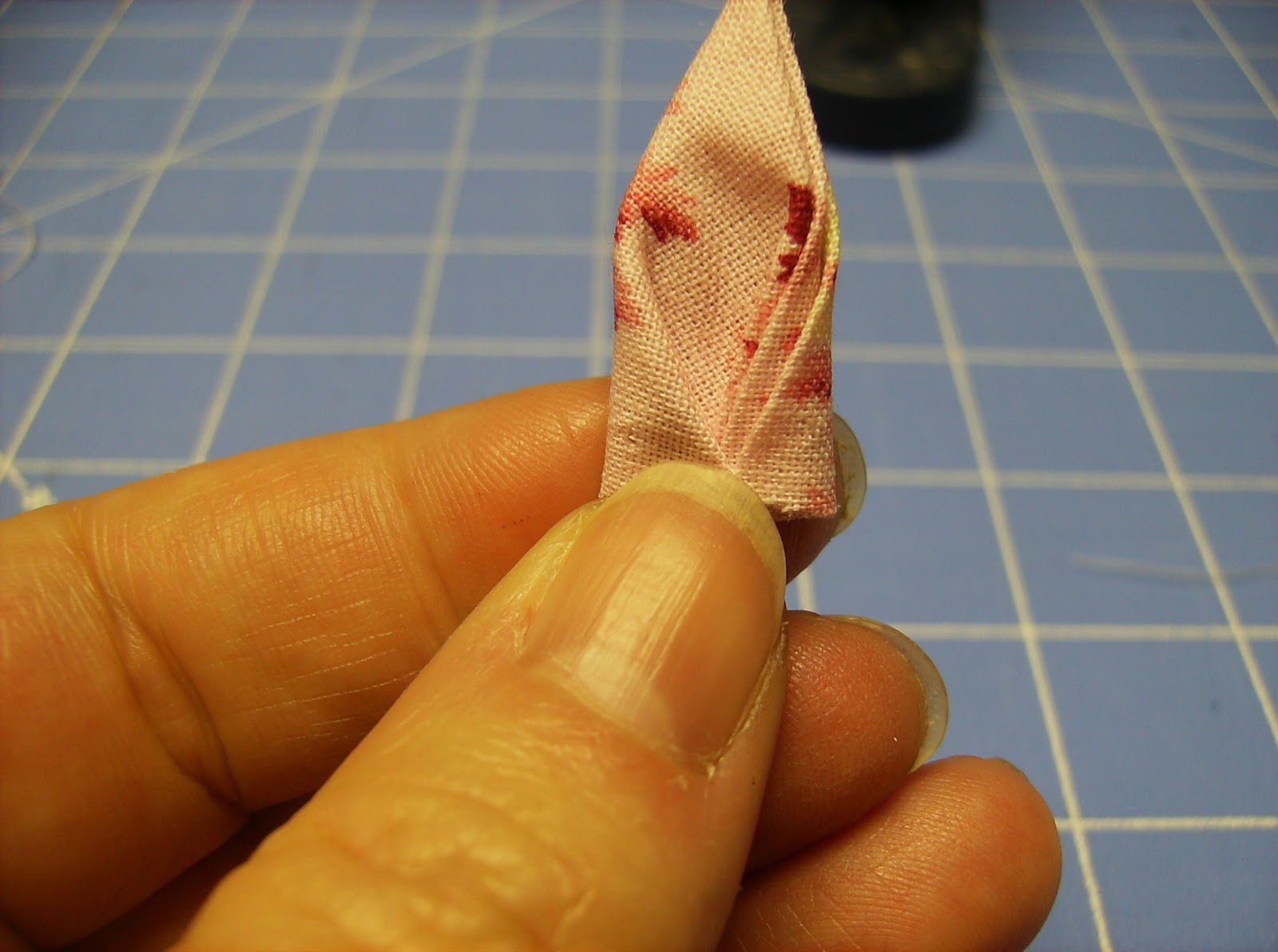 Fabric Flowers: A Picture Tutorial | Bumbleberries Boutique