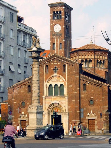 MILANO: PIAZZA SAN BABILA E LA SUA CHIESA
