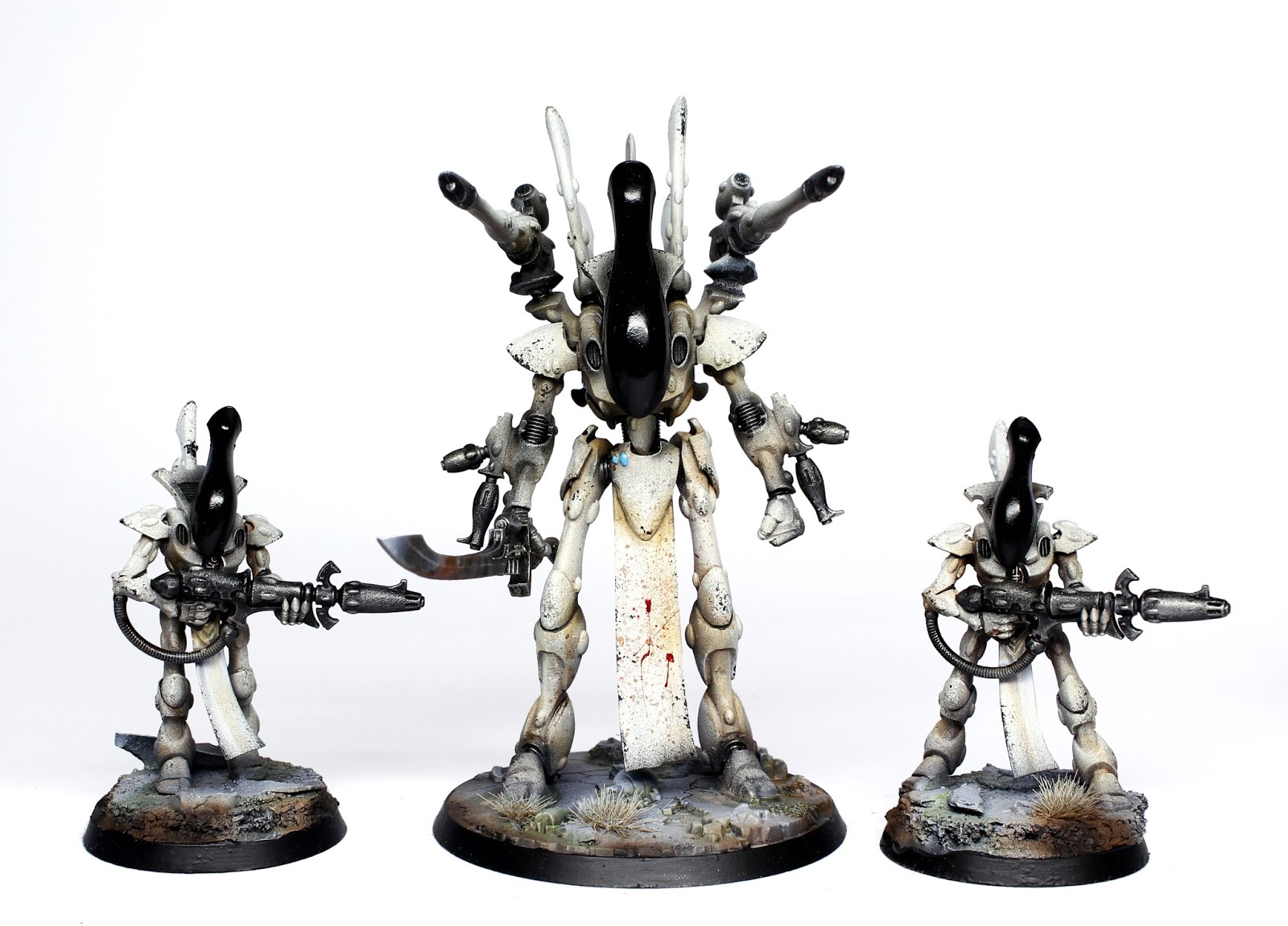Showcase: Eldar Wraithlord and Wraithguard - Tale of Painters