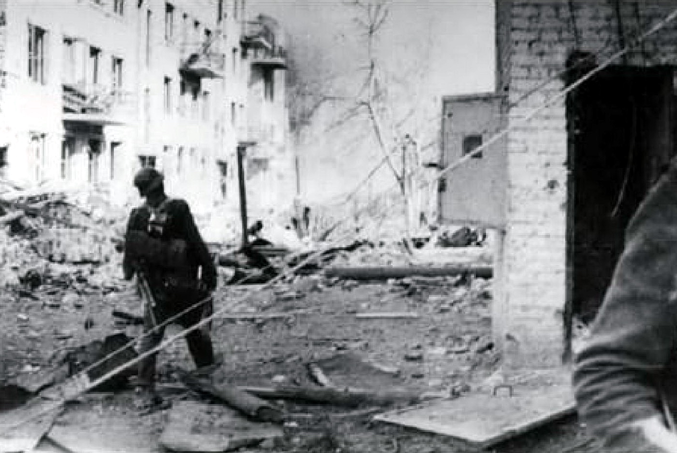 NAZI JERMAN: Foto 305. Infanterie-Division