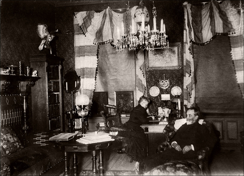 Victorian-Edwardian Living Room: 36 Interesting Vintage Pictures Show ...