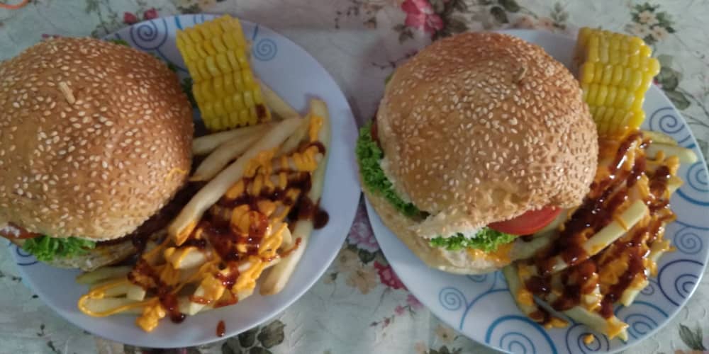 namakucella: SET BURGER UNTUK DINNER