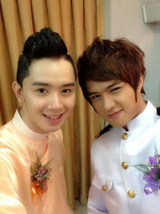 M y a n m a r H u n k s: Aung Lay and Htet Phone Naing @ Selfie