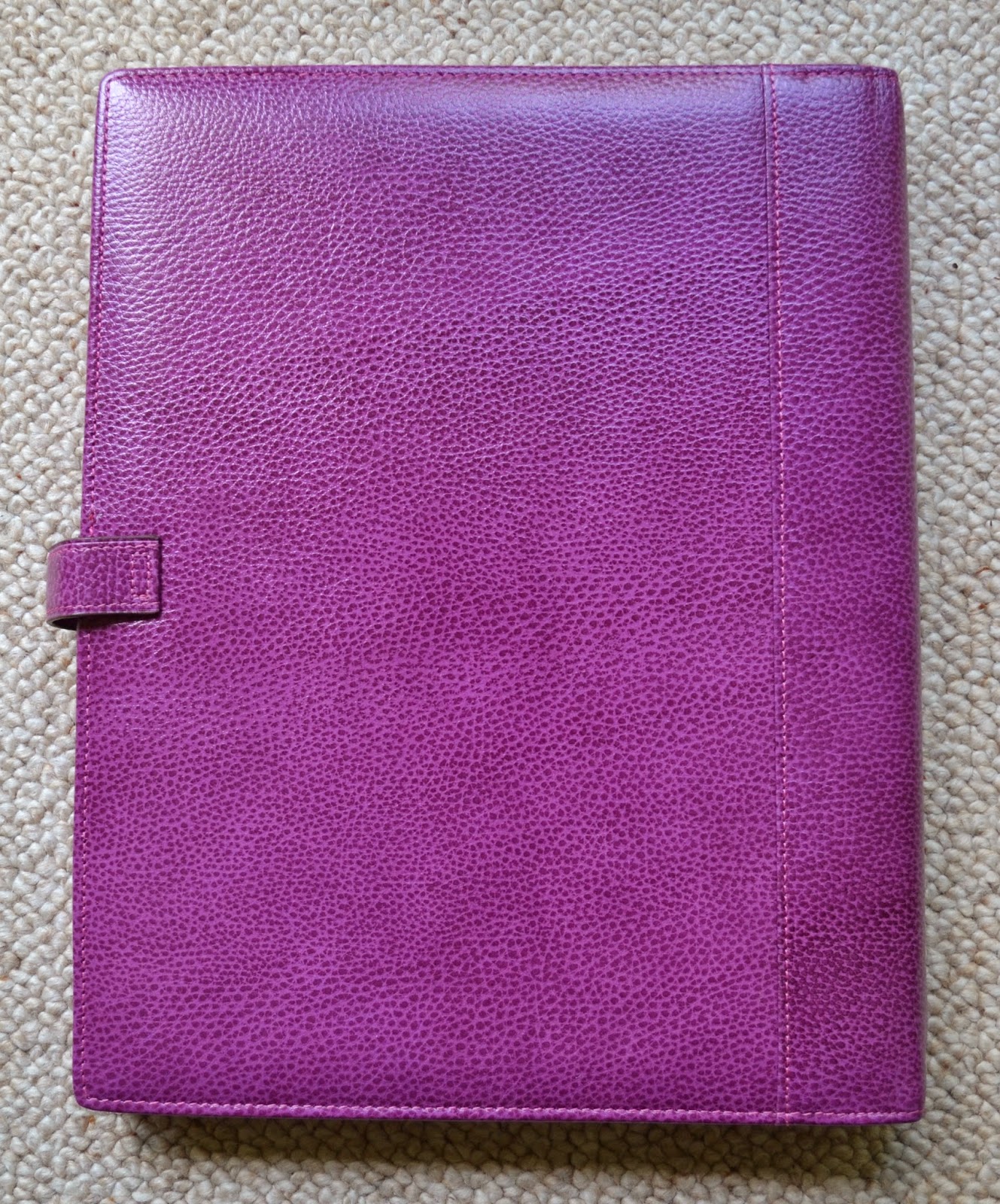 Philofaxy: Raspberry A4 Filofax review