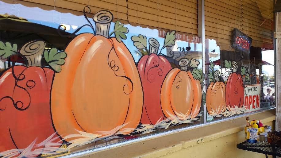 Twiddlebugz Designz: Pumpkin window painting