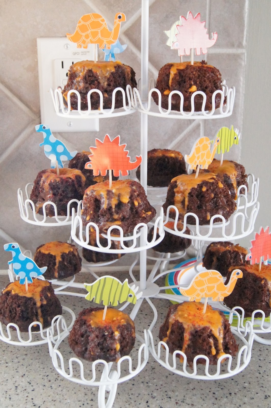 Nest Your Best: Dino Party - Volcano Cupcake