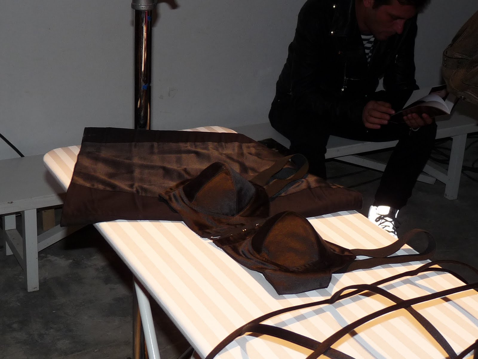 Andreea Badala. Murmur fw 11/12 @ Pasarela | Feather In A Shoe