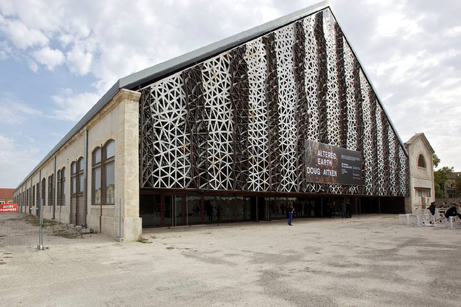 architecture now and The Future: ALTERED EARTH BY DOUG AITKEN