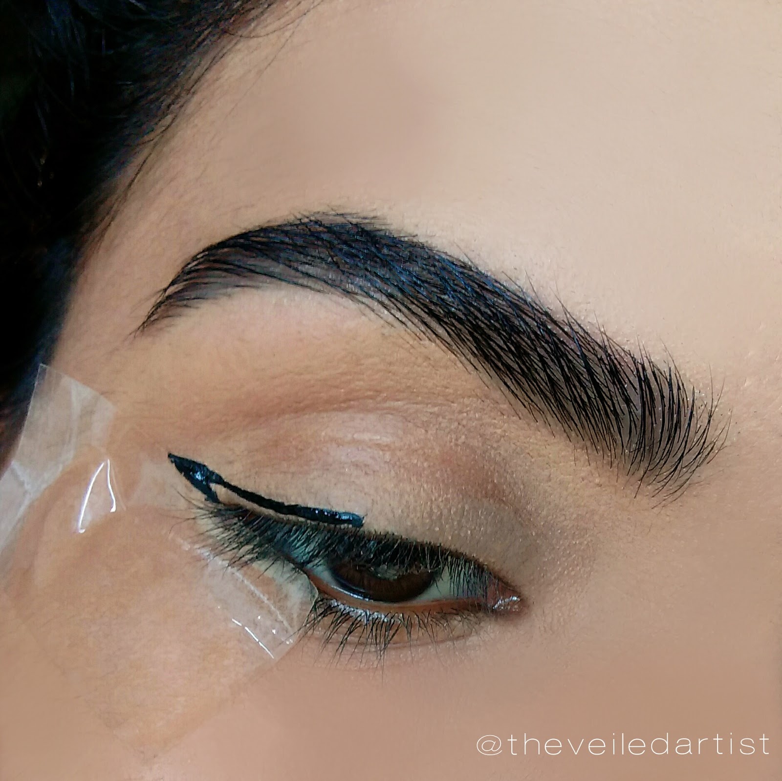 Easy winged liner tutorial (using tape)!? - The Veiled Artist