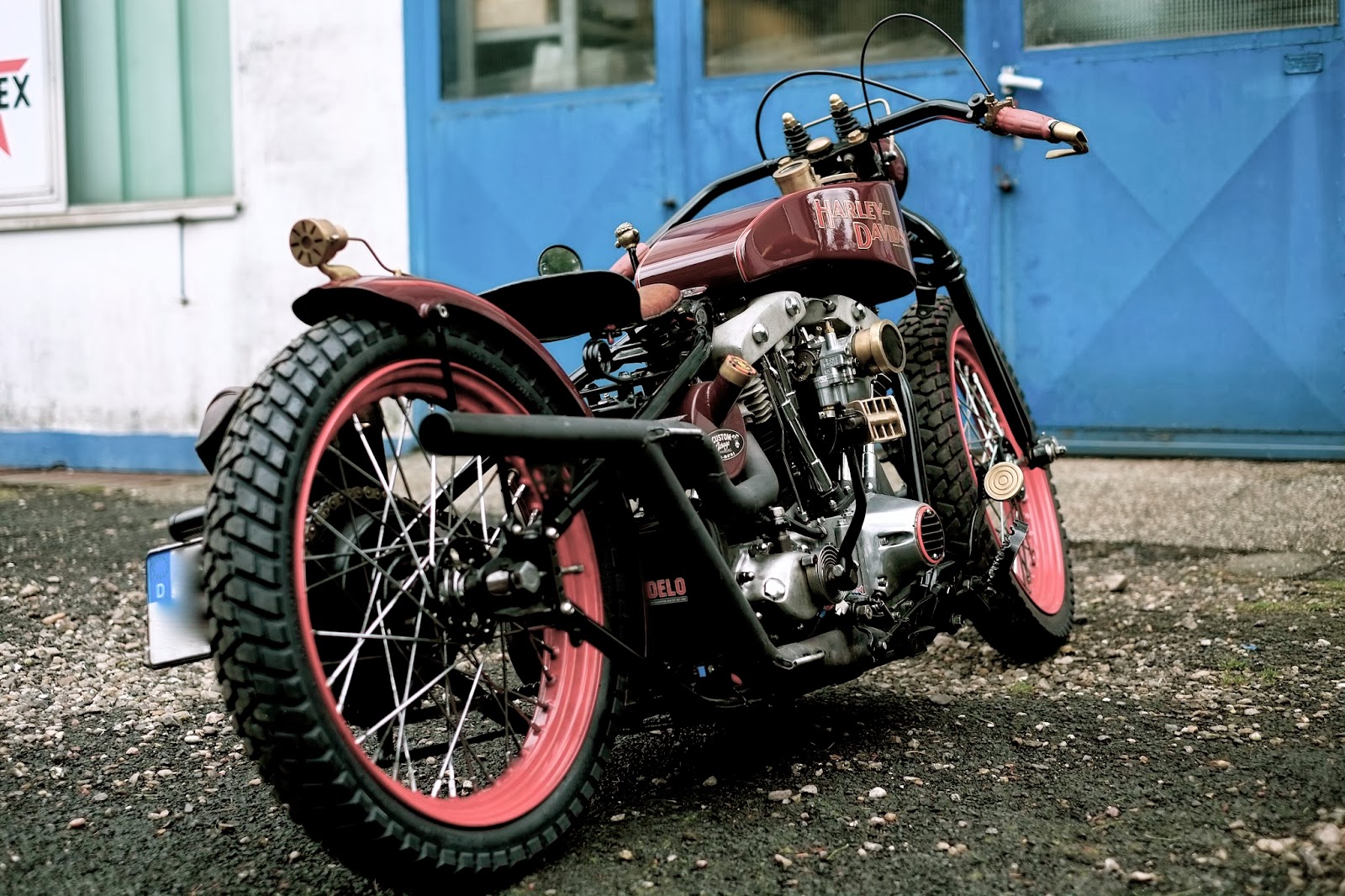 CUSTOM GARAGE HAMBURG: CUSTOM GARAGE HAMBURG