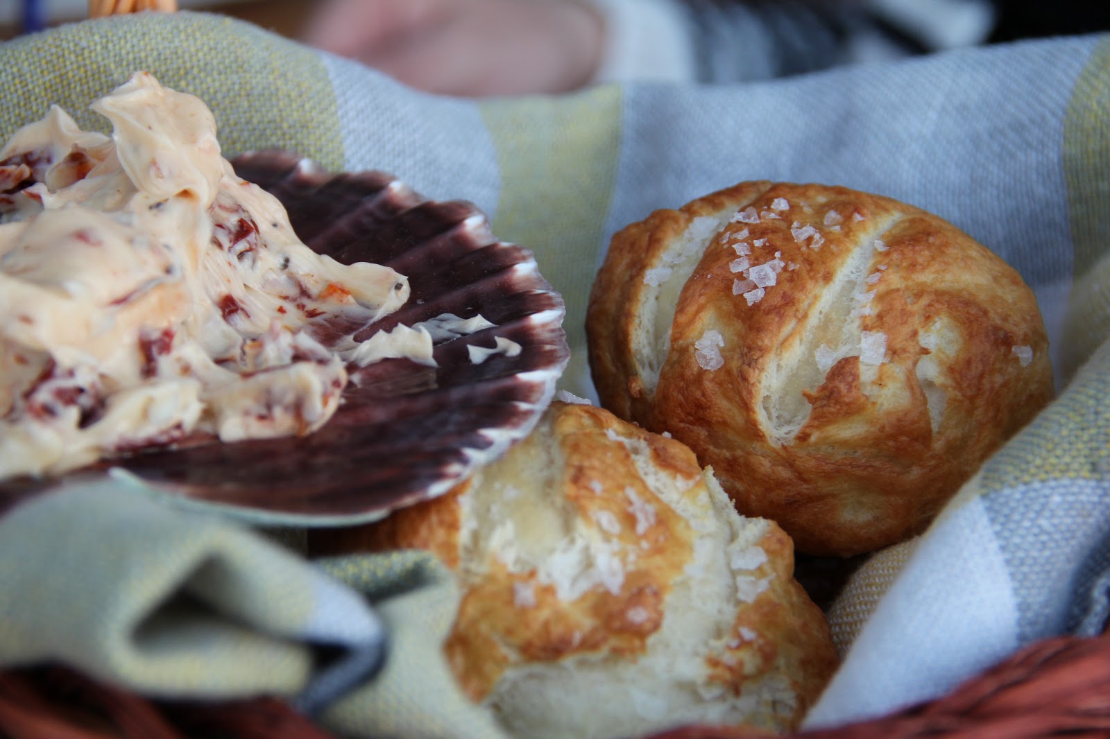 Pretzel rolls ehk soolveekuklid