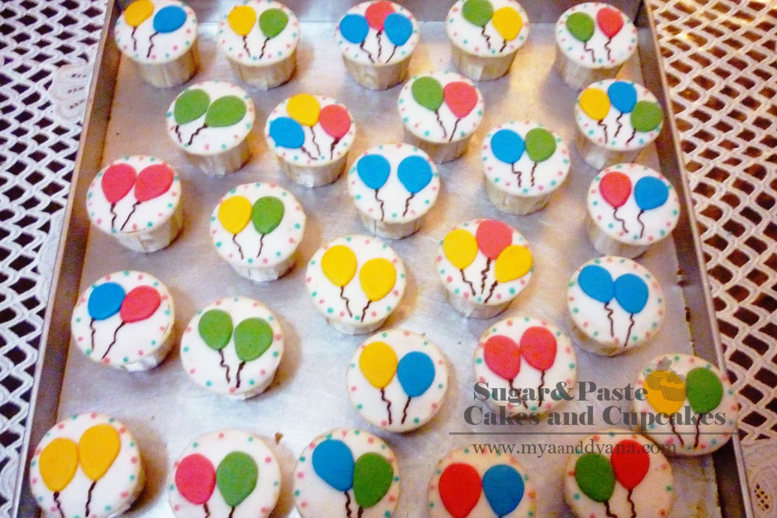 Sugar&Paste Cakes and Cupcakes: Cupcakes : Balloons for Birthday
