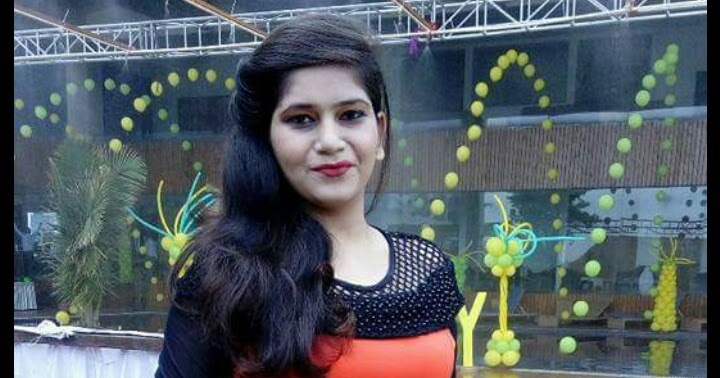 Portrait of Business Woman: Anchor Pooja Ahuja