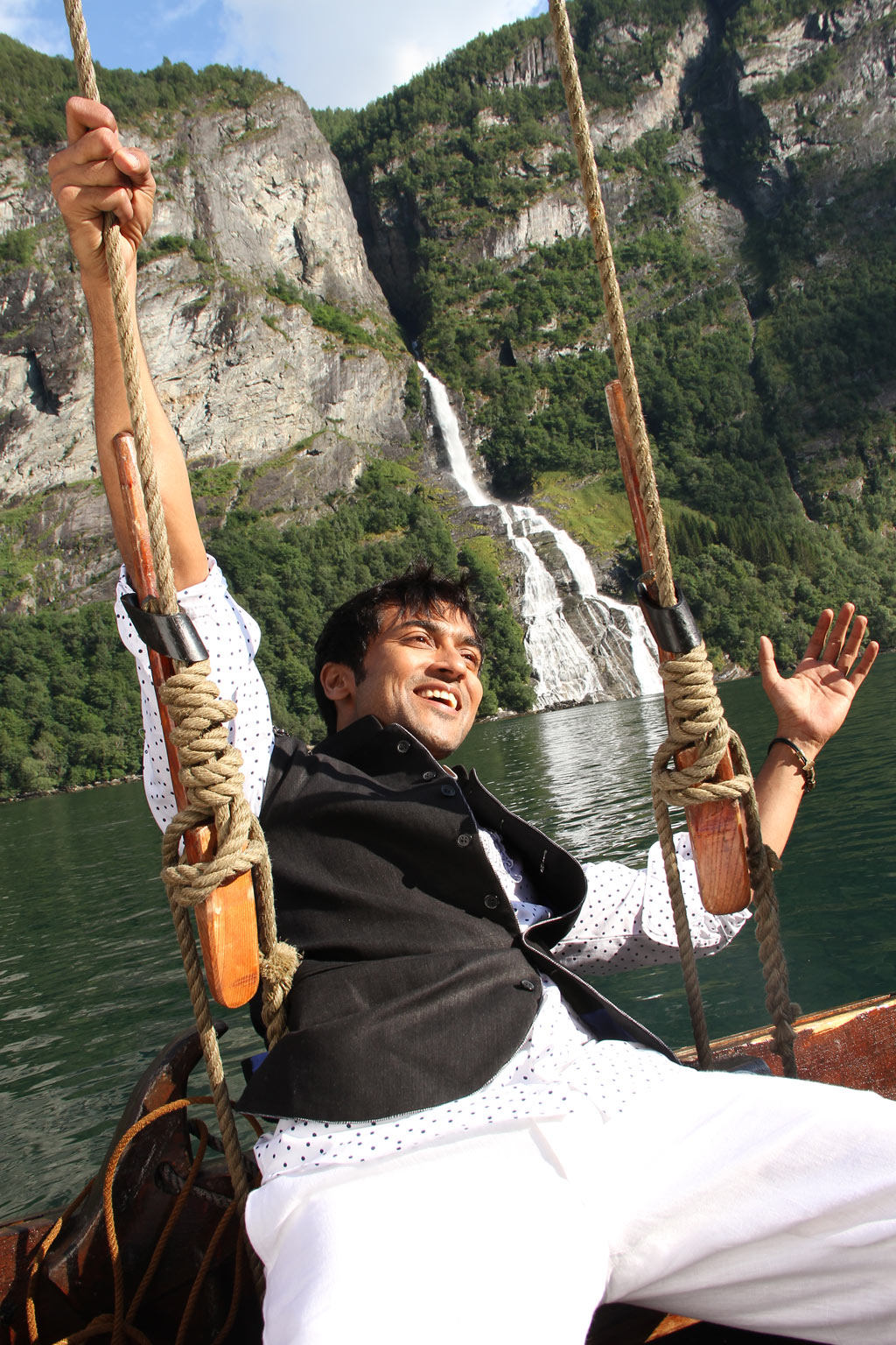 Maatraan Movie Latest Stills Gallery - Hot PHOTOSHOOT Bollywood ...