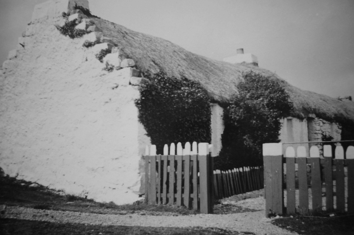 Tour Scotland: Old Photograph Cottage Islay Scotland