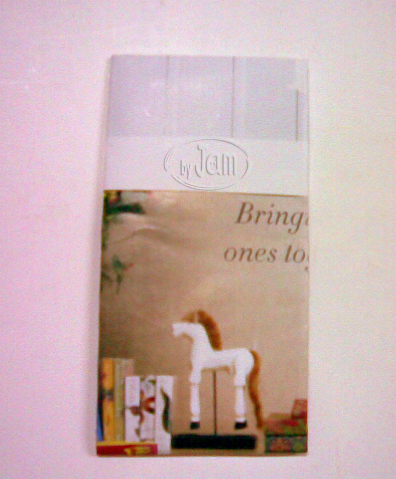 How to fold paper case. - D . I . Y . Done ! It 's Yours