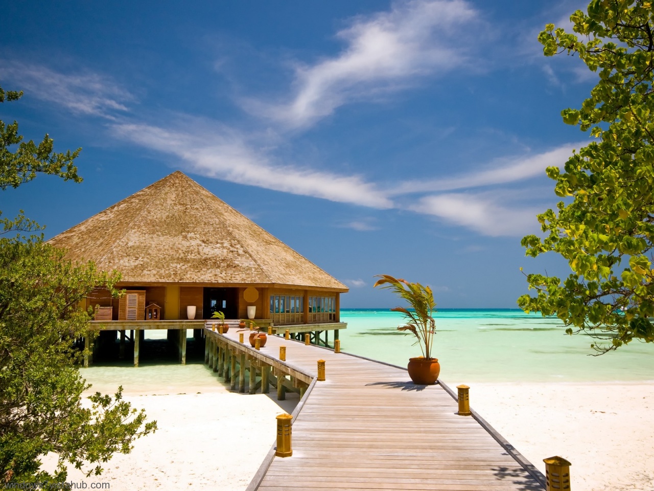 Nature Scenery: Pictures Of Beautiful Beach Resorts