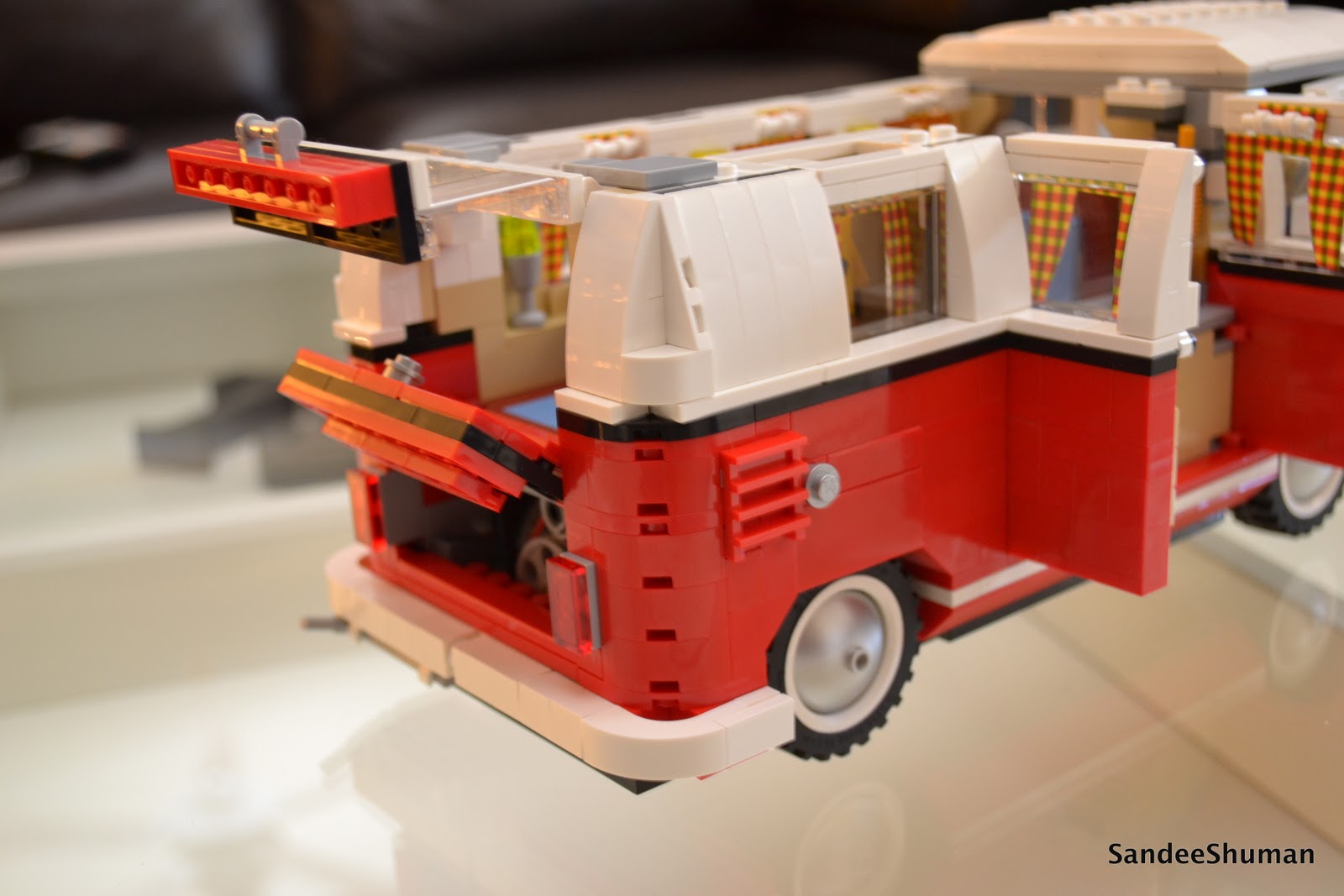 Shustrings: The best LEGO invention ever!