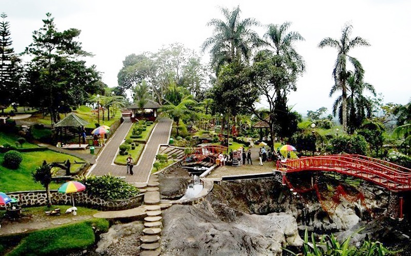 Wisata Keluarga Batu Raden - Blog Najih