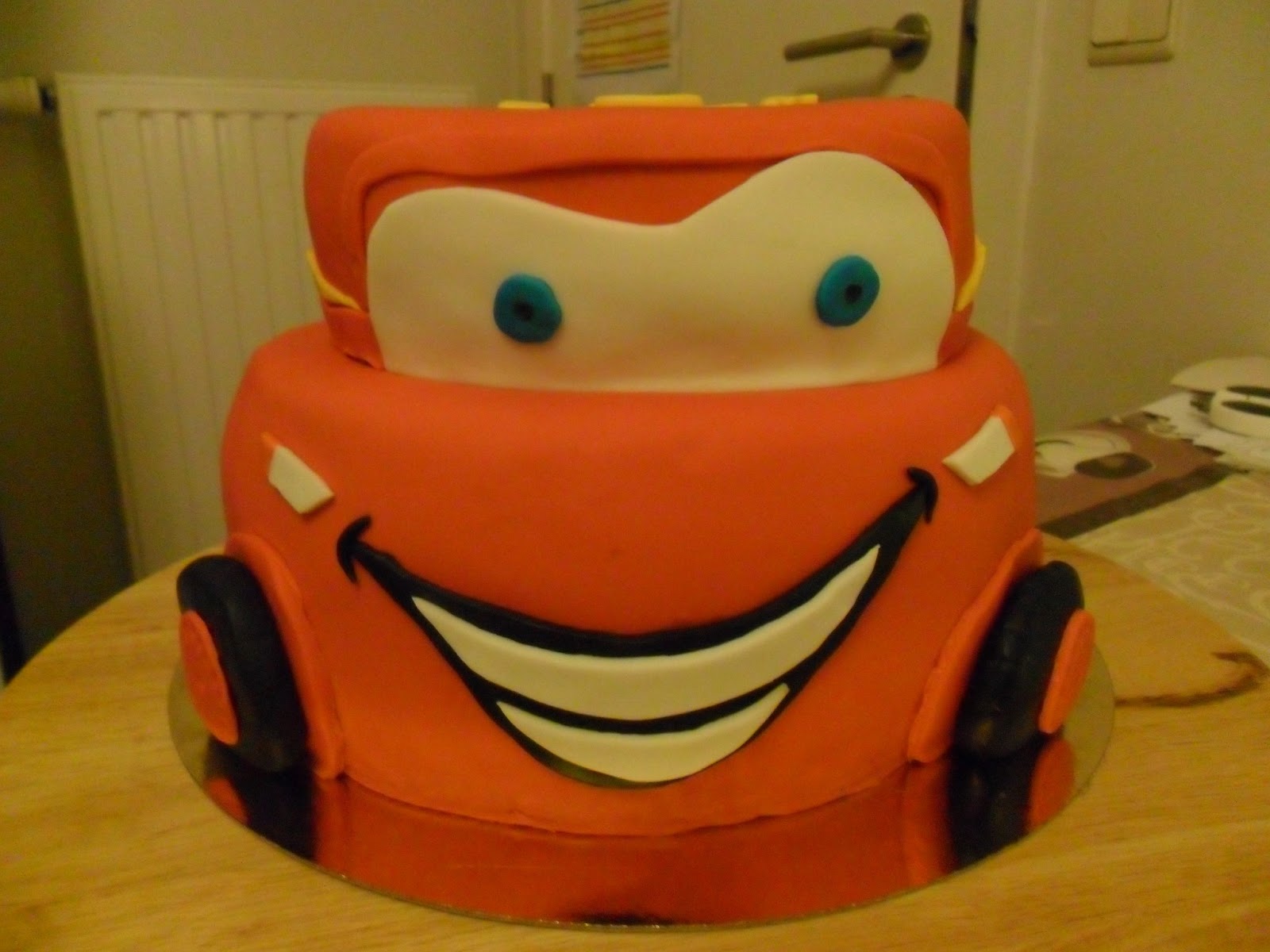 Delicious Sugar: Gâteau Cars - le retour