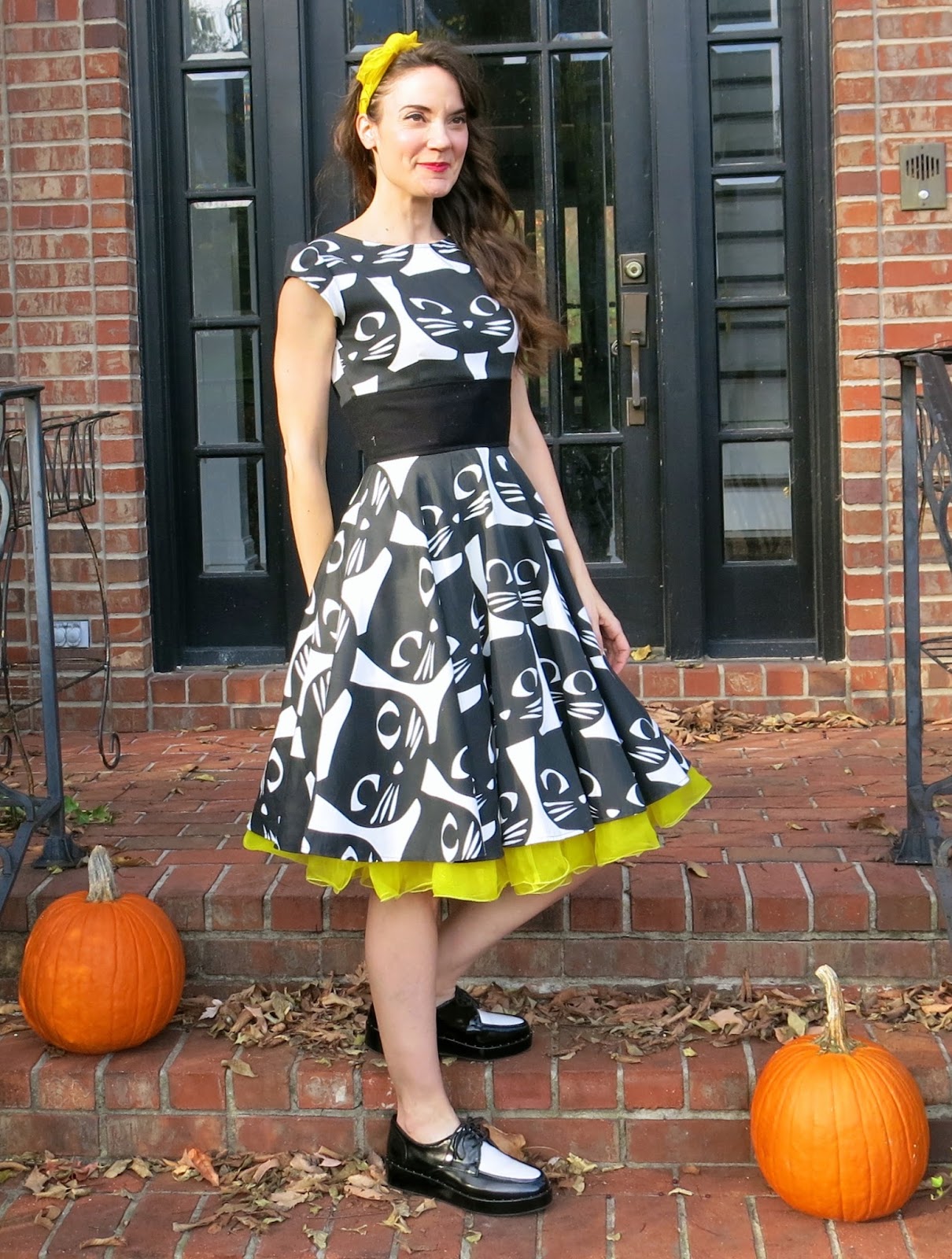 Cassie Stephens: DIY: IKEA Curtain Cat Print Dress