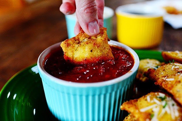 Gina's Italian Kitchen: Toasted Ravioli from The Pioneer Woman