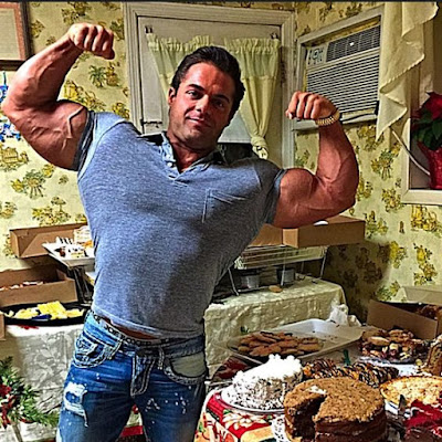 the beauty of male muscle: Michael