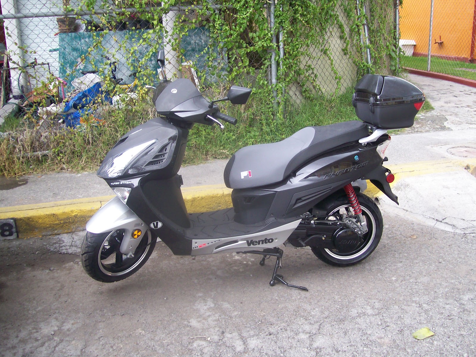 PHANTOM F1 2013 | MOTOS, AUTOS Y ALGO MAS