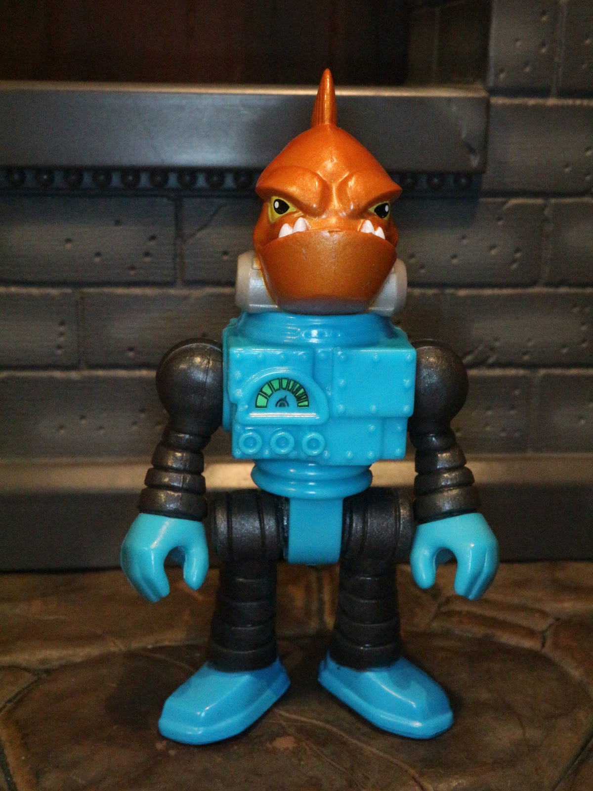 Action Figure Barbecue: Minifigure Review: Fish Robot from Imaginext ...