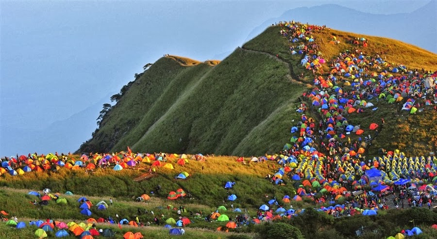 LeDaro: Festival on Mount Wugongshan in China's Jiangxi province