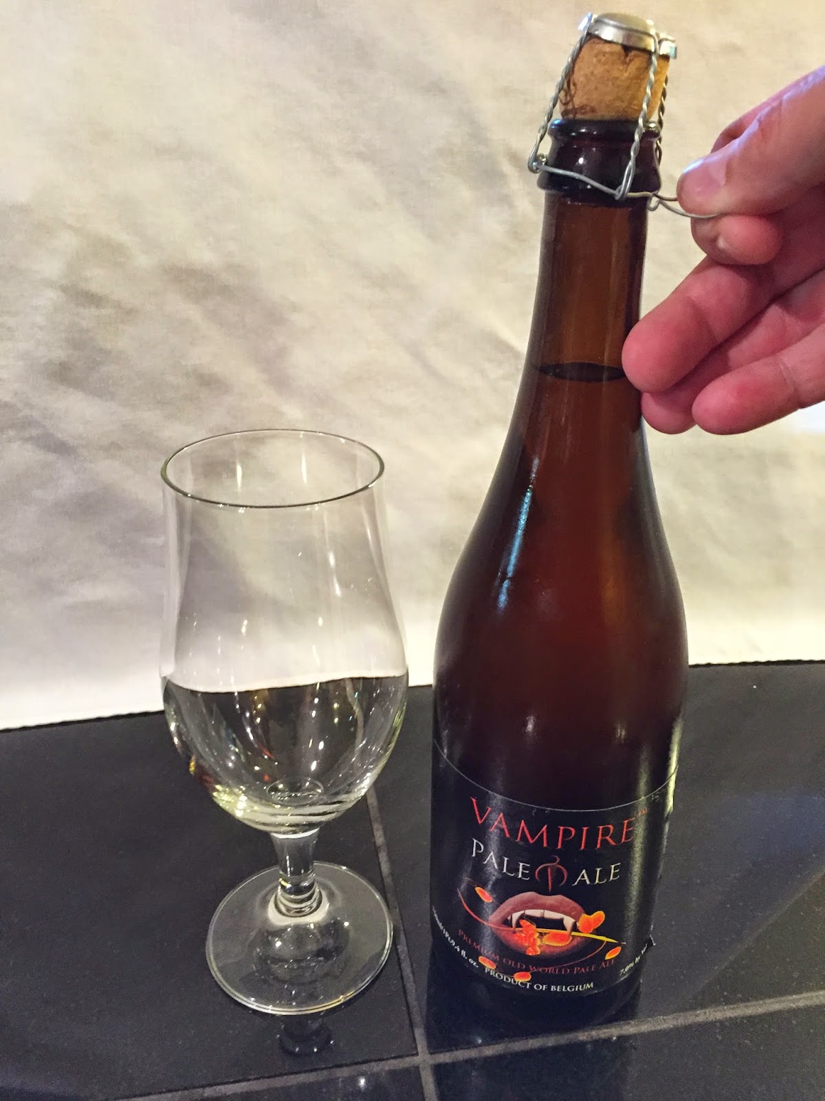 NorCal Beer Blog: Brouwerij Van Steenberge Vampire Pale Ale