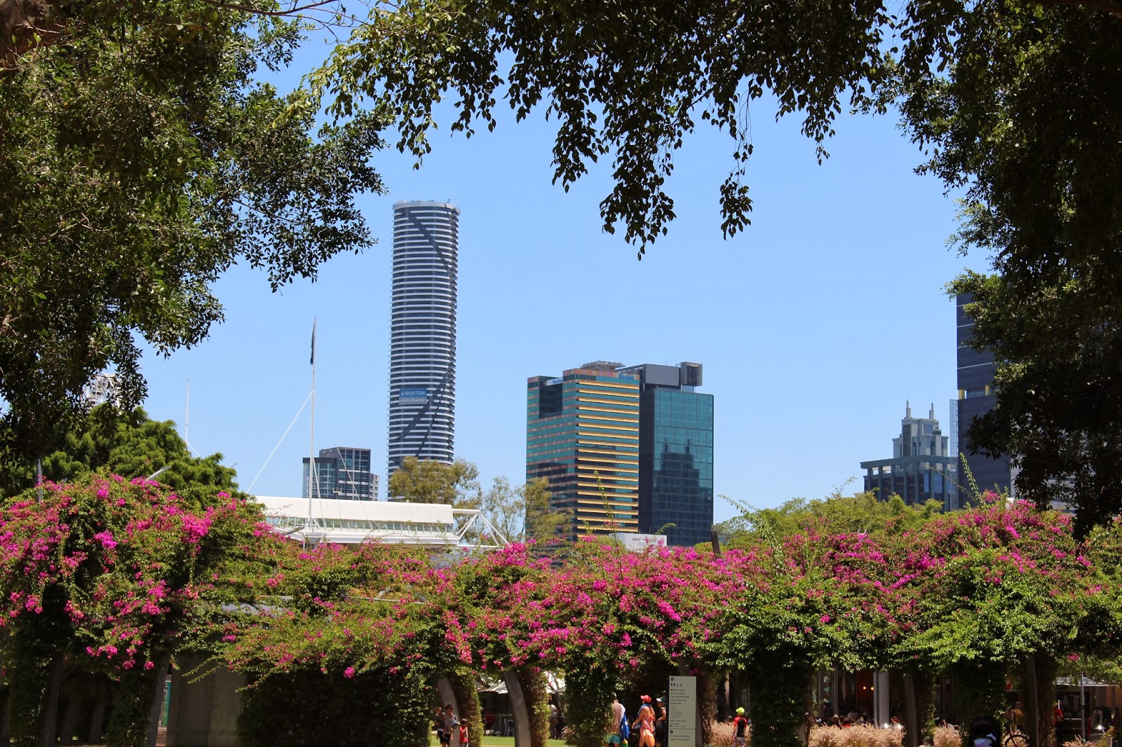 Brisbane Apartment: Infinity Brisbane by Meriton