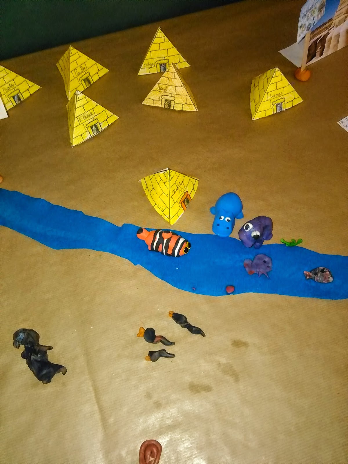 ESTE COLE TAMBIÉN MOLA: MAQUETA DE EGIPTO