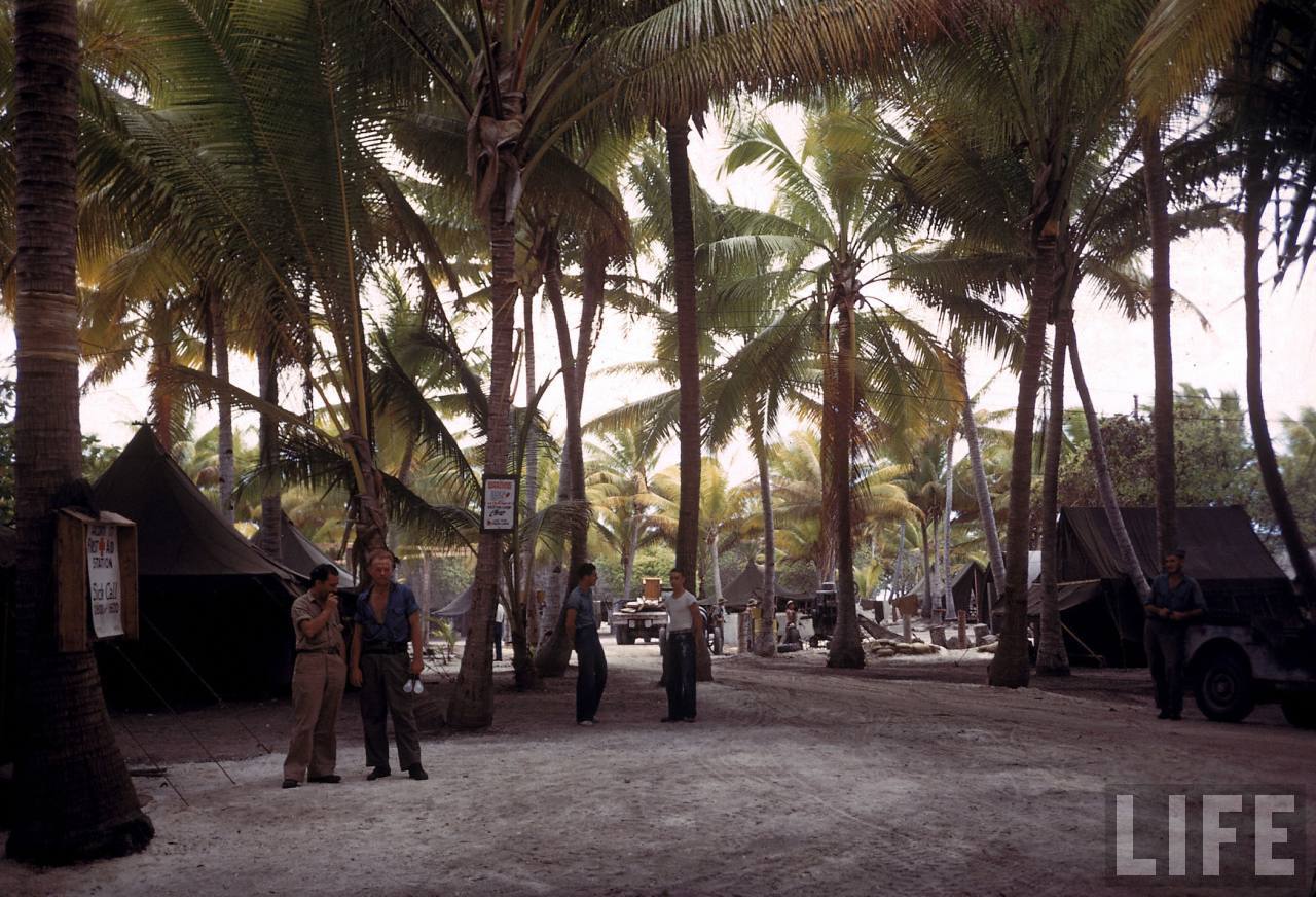 Rare Color Photographs of American Troops on Tarawa Atoll, Gilbert ...
