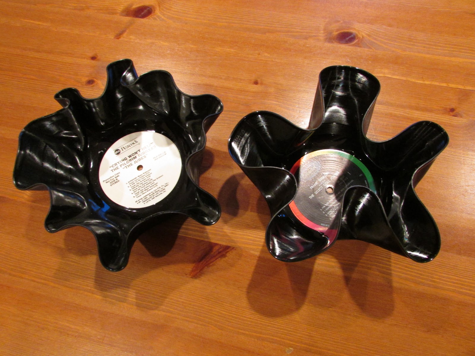 DIY Vinyl Record Bowls - DIY Huntress