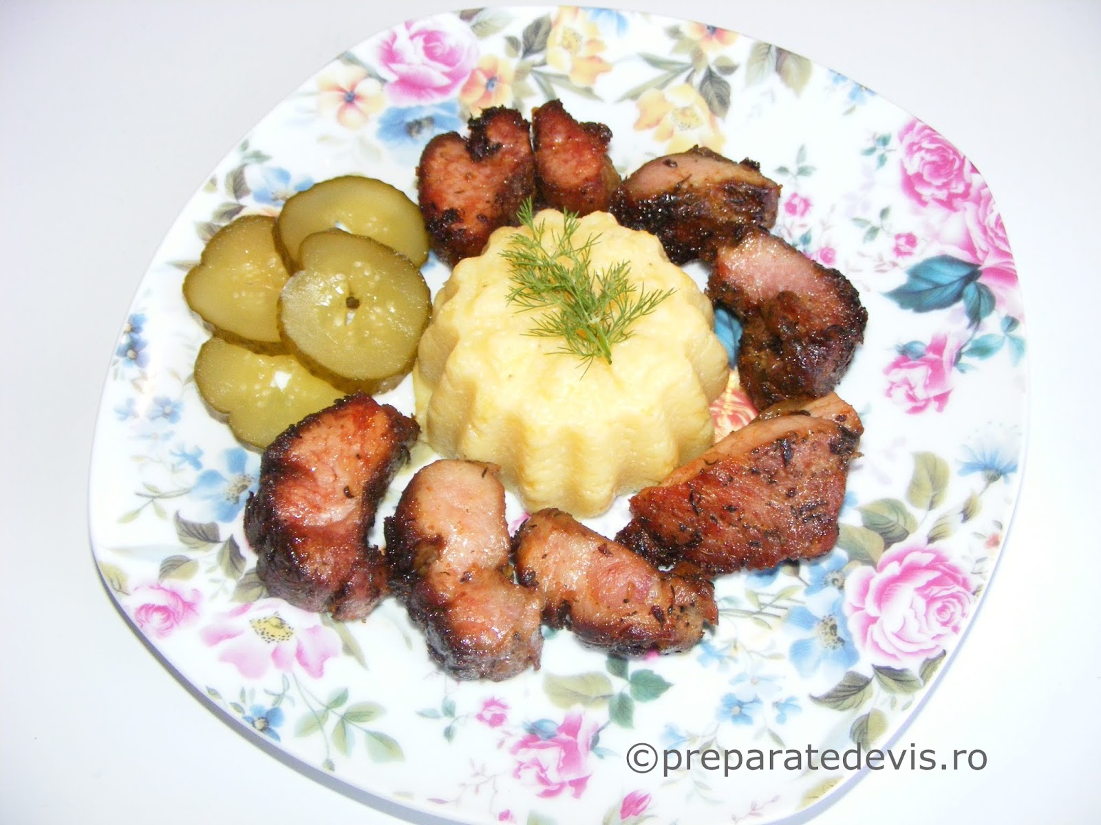 Pastrama cu tulburel | Retete Culinare Preparatedevis.ro