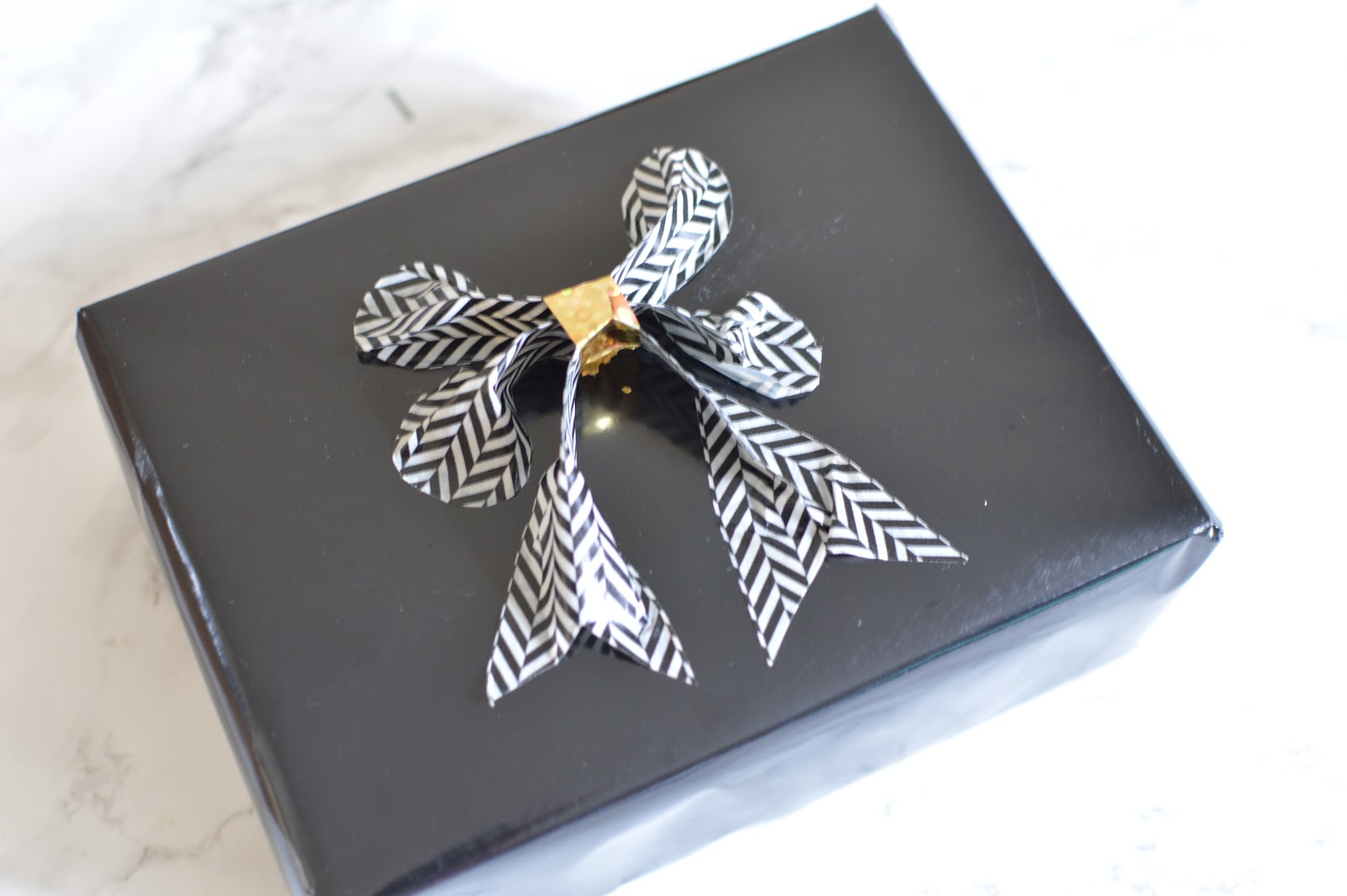 Vikalpah: DIY ideas to embellish gifts using tape