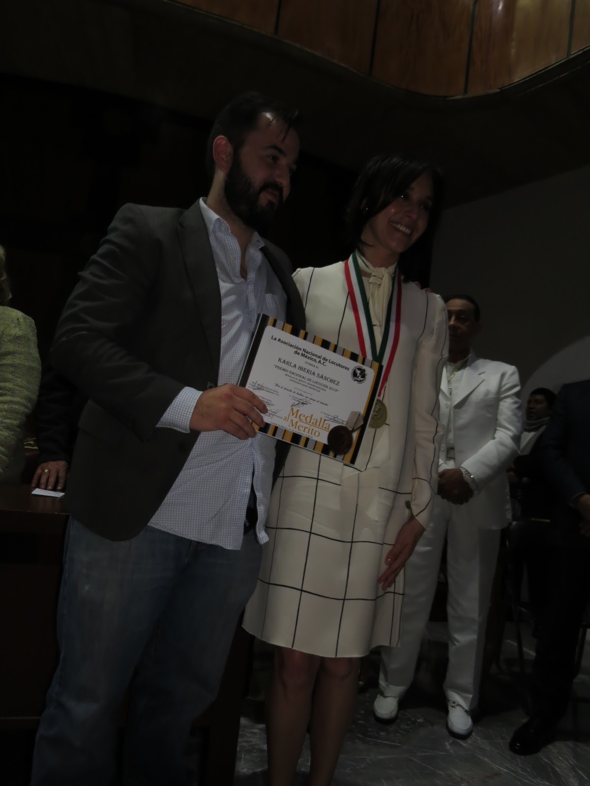 somoselespectador: KARLA IBERIA SANCHEZ GANA PREMIO DE LA LOCUCION 2016