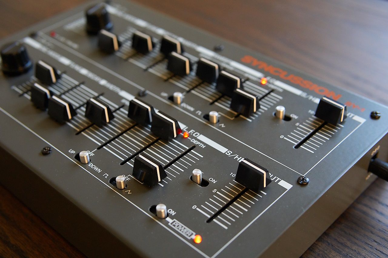 MATRIXSYNTH: The Human Comparator Syncussion SY-1 2018