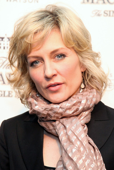 Amy Carlson | Celebrities Photos Hub