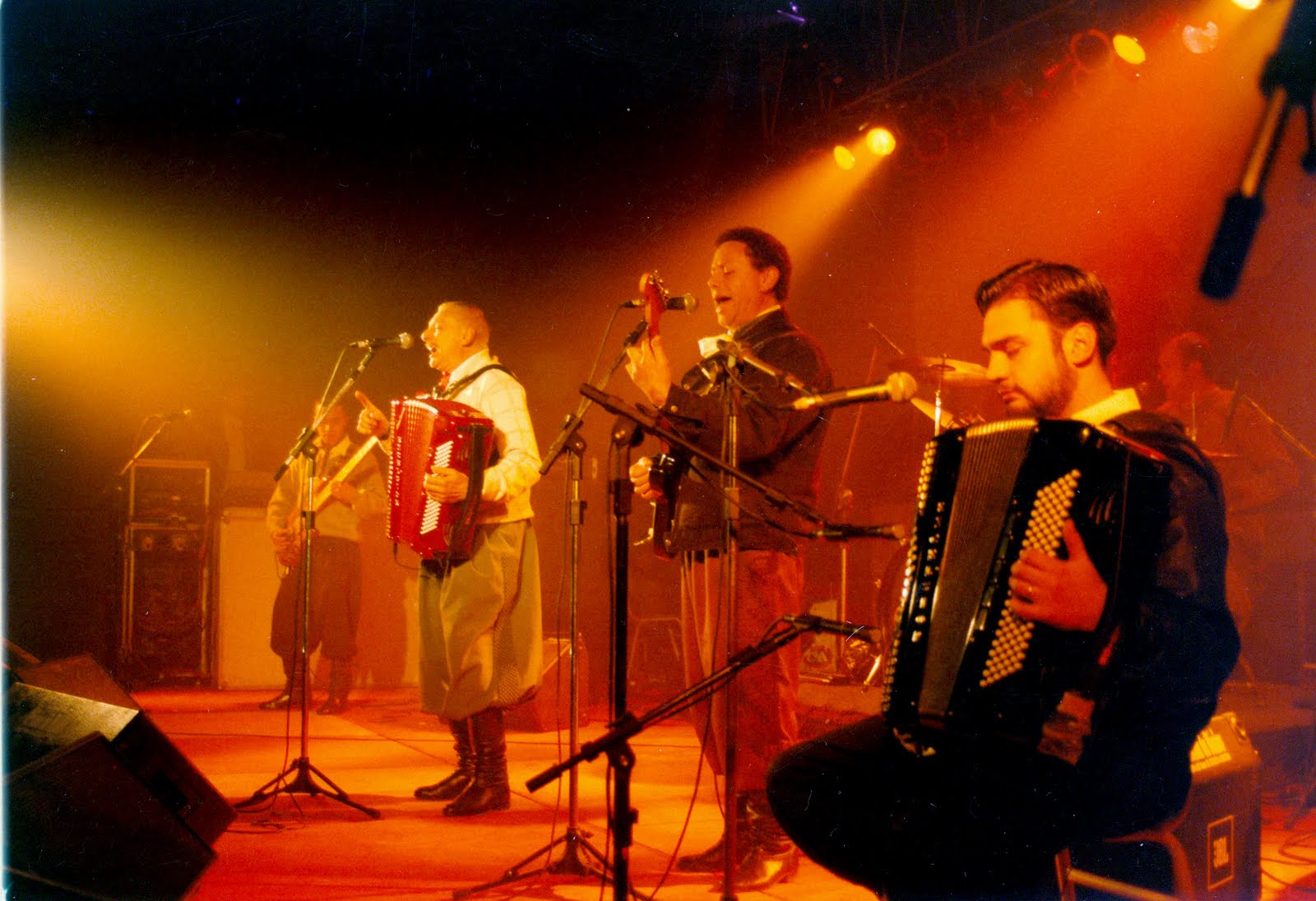 Blog do Léo Ribeiro : A ORIGEM DO RITMO BUGIO