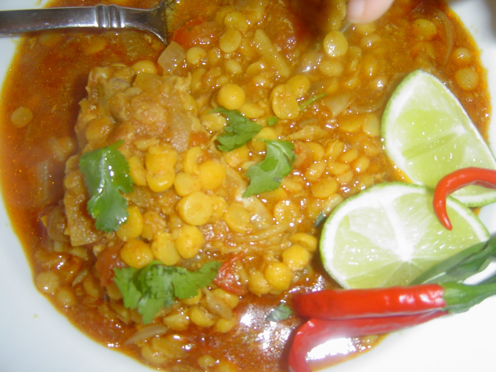 pakistani home cooking: Peshwari Channa Dal Curry
