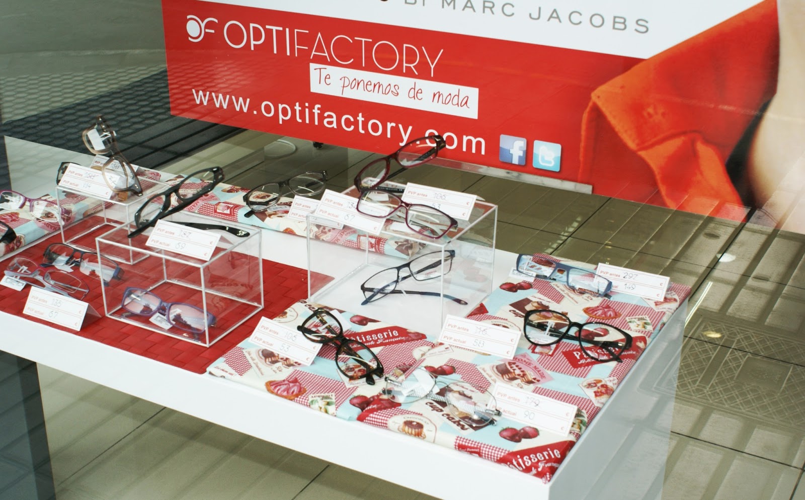 Nueva apertura de una tienda Optifactory en Torrent - Las gafas de sol ...