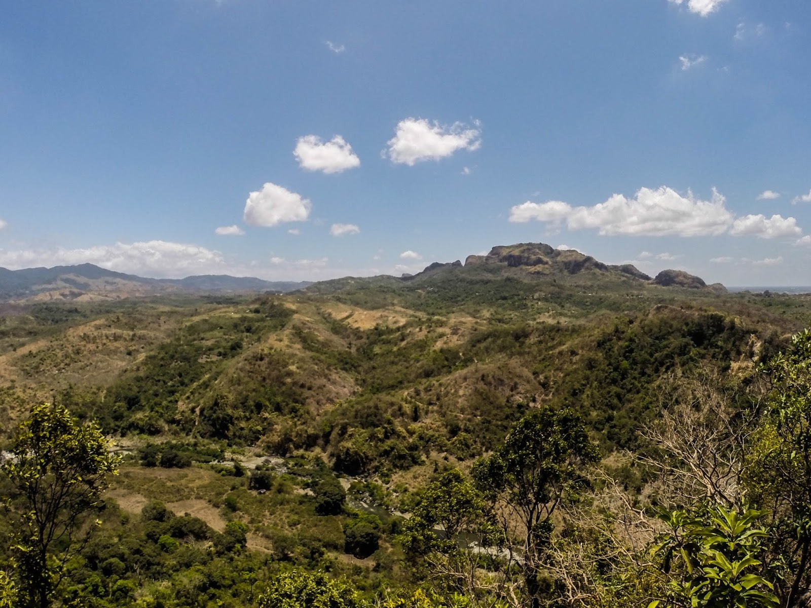 Hiking at Mt. Manalamon & Mt. Gola, San Miguel, Bulacan | Kimberly Samson