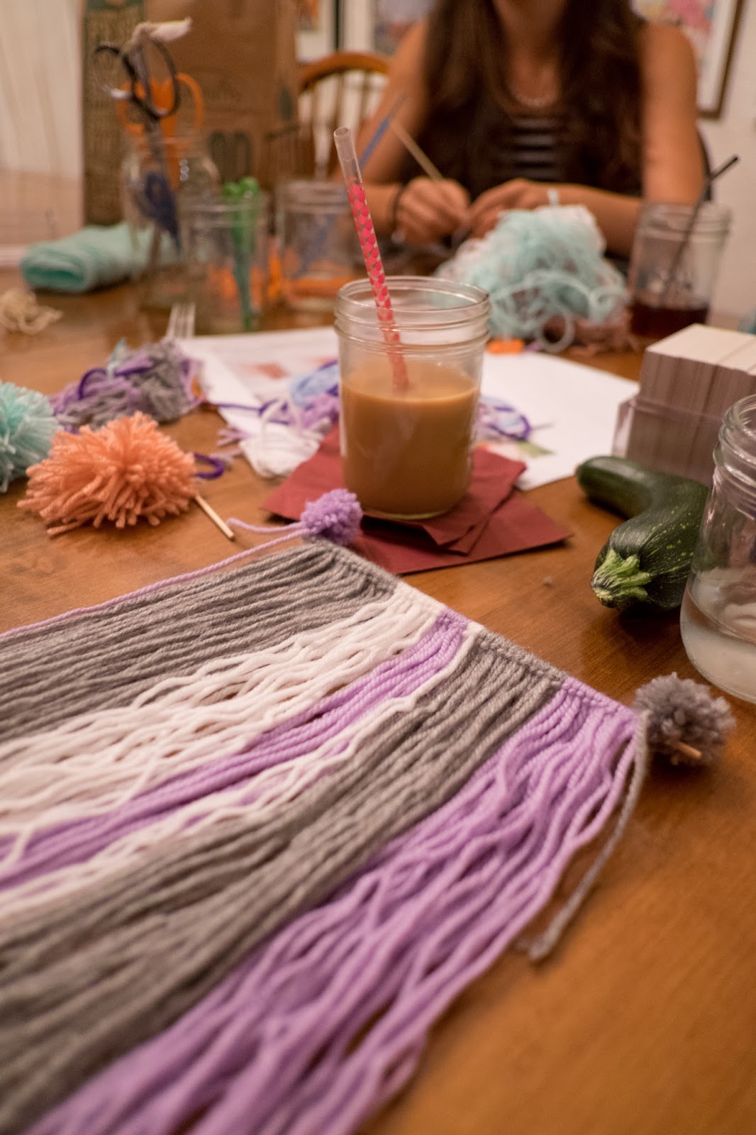 Domestic Fashionista: Girl's Craft Night: Yarn Art