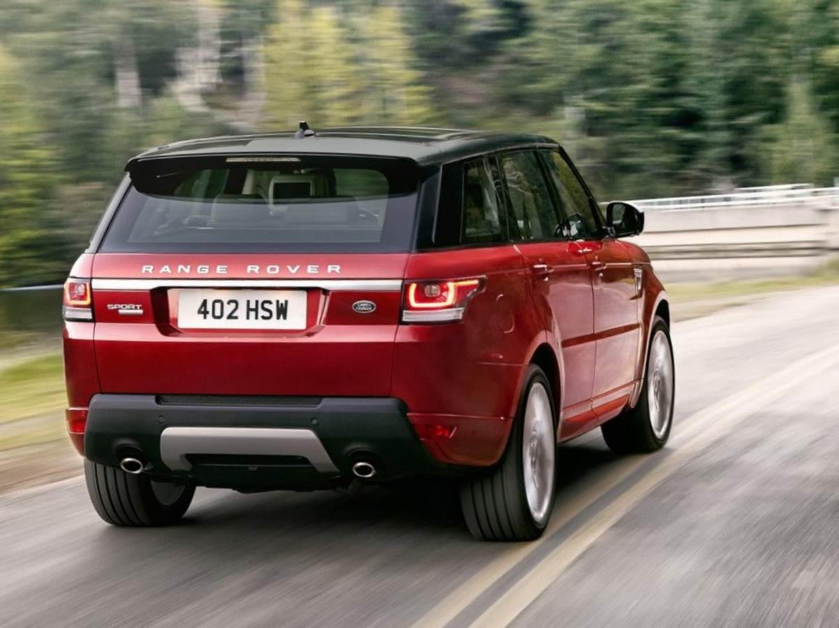 Nova geração do Range Rover Sport traz traços do Evoque