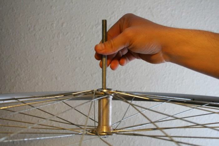 Rak Gantung dari Roda Sepeda - Ide Plus