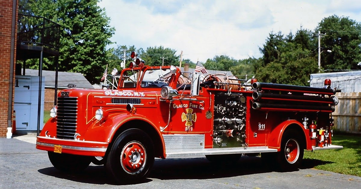 transpress nz: 1952 Oren fire truck